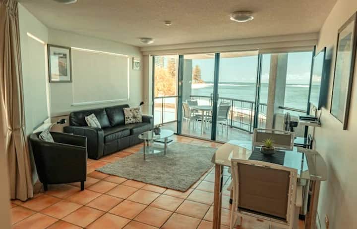 Sweeping Ocean & Boardwalk View Apartment - Caloundra