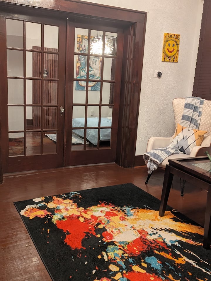 The Bishop Arts Stately Suite - Dallas, TX