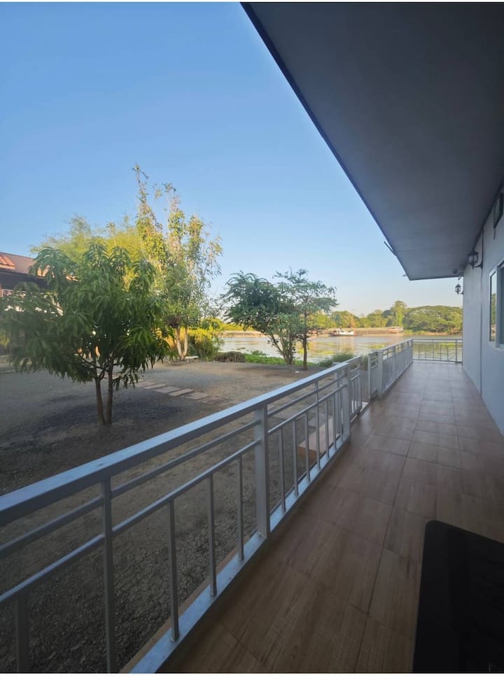 บ้านพักตากอากาศริมน้ำ - Khlong Luang District