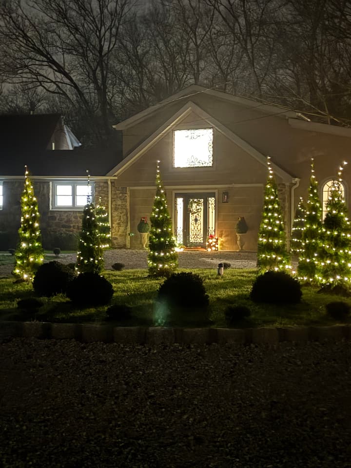 Great Location - Weston, CT