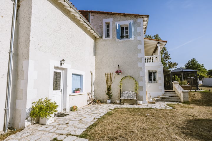 Gite Montague Court Maison 3ch Entièrement éQuipée - Ribérac