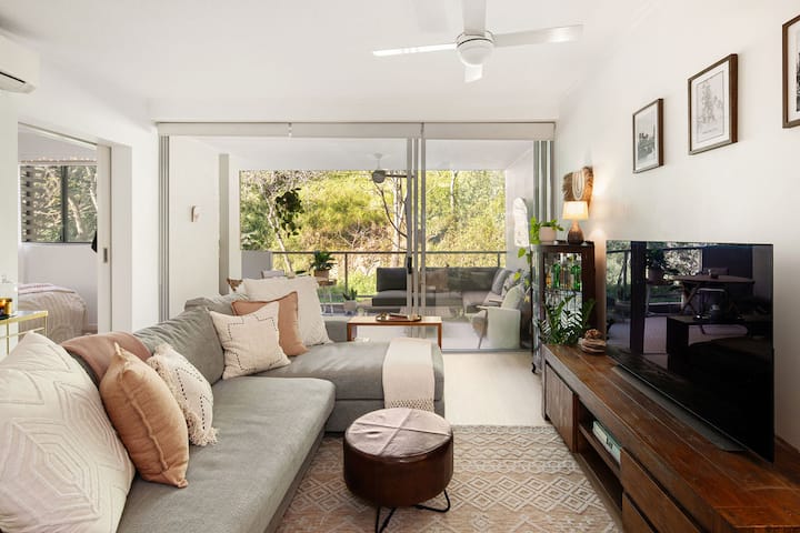 Teneriffe Tranquility | Leafy Views & Office - Brisbane