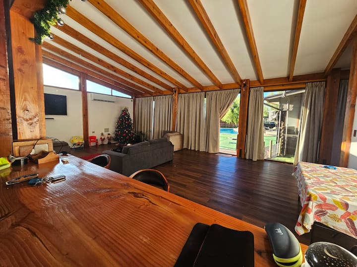 Hermosa Casa Equipada Con Piscina Y Laguna - Bulnes