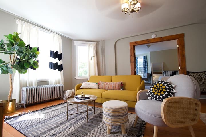 Happy Lemon House - Tacoma, WA