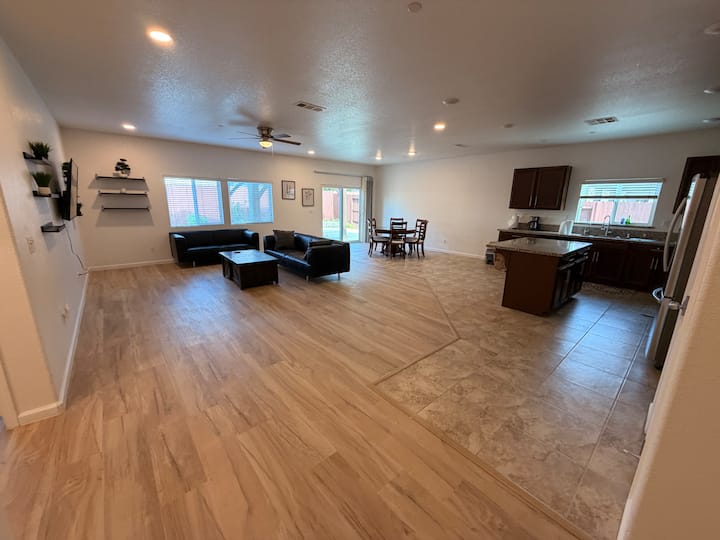 Spacious 5-bedroom House In Adorable Manteca - Manteca, CA