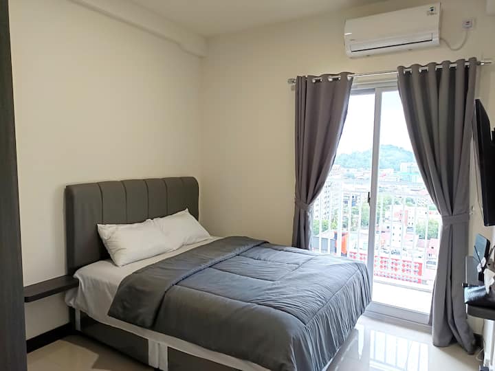 Modern Minimalist Studio | City View | Nagoya | Gb - Batam