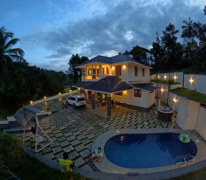 Nature-infused Luxury Home In Wayanad - Wayanad