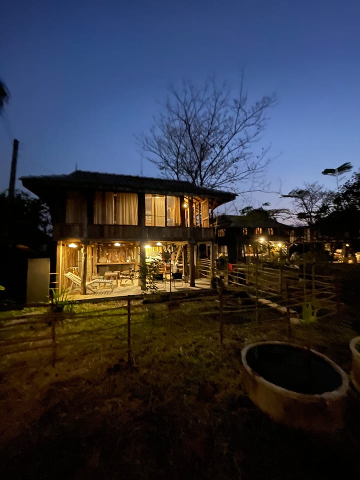 Kham Pun House - San Kamphaeng