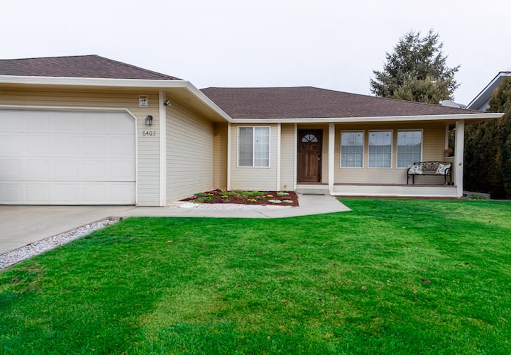 Comfy & Bright - Yakima, WA