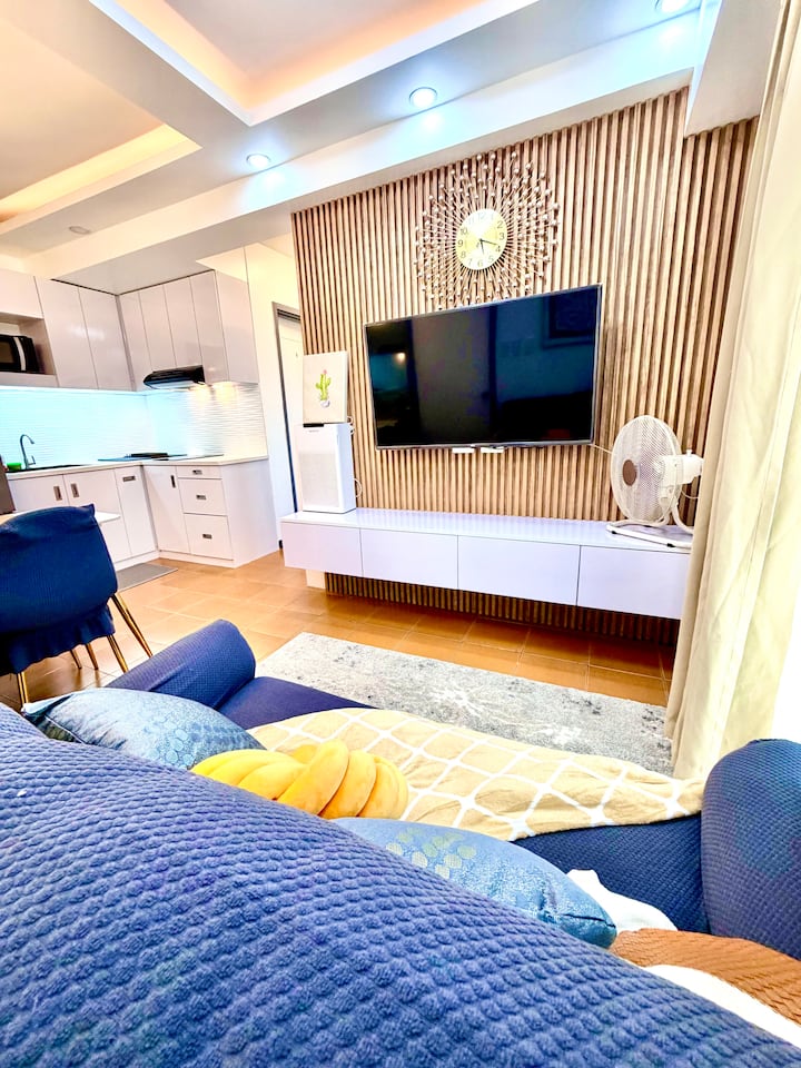 Modern 3br Condo | Pool, Karaoke, Ps4, Netflix - Taytay
