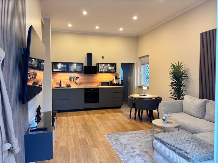 Aura Suites - New Modern Apartment With Own Sauna - Berlin