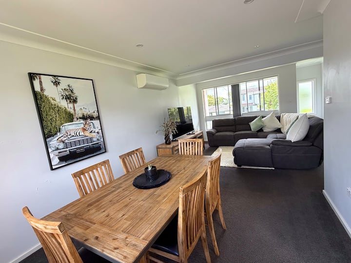 Max Street Family Retreat | Close To Hospital - Newcastle