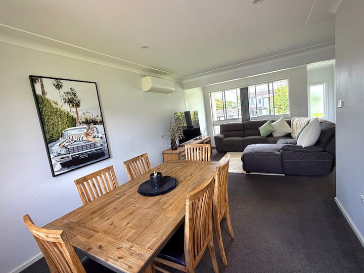 Max Street Family Retreat | Close To Hospital - Newcastle