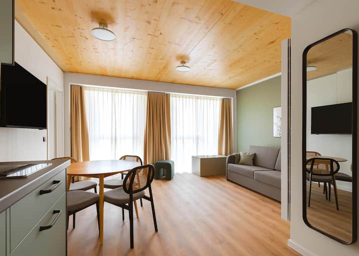 Mannheim City Center | Comfort Suite With Sofa Bed - Mannheim