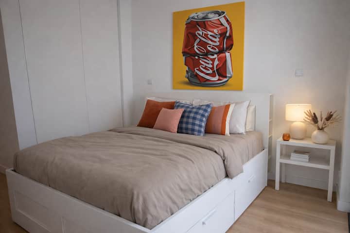 Cozy City Lagos Retreat With Rooftop Pool &Balcony - Lagos