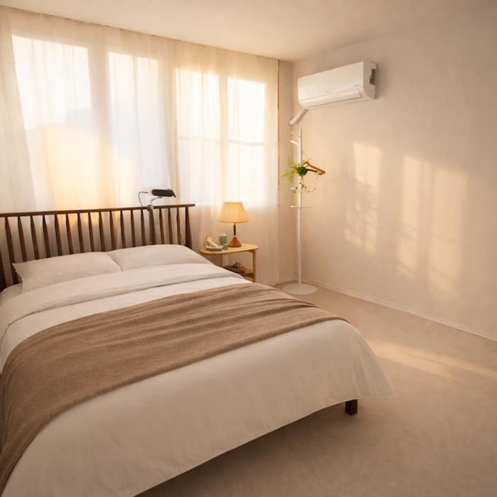 [최대14인]도심속 힐링 / 휘게 스테이/단독주택/바베큐/불멍 화로/봉안리 정거장/호텔침구 - 세종특별자치시