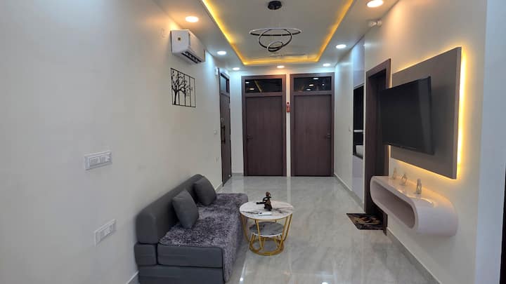 Private 2bhk On 3rd Floor - Snacks & Near Airport - India