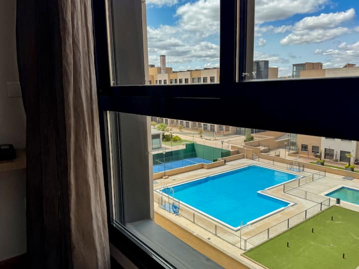 Compostela Suites Madrid (Apto 1 Dorm. Camas Twin) - Torrejón de Ardoz