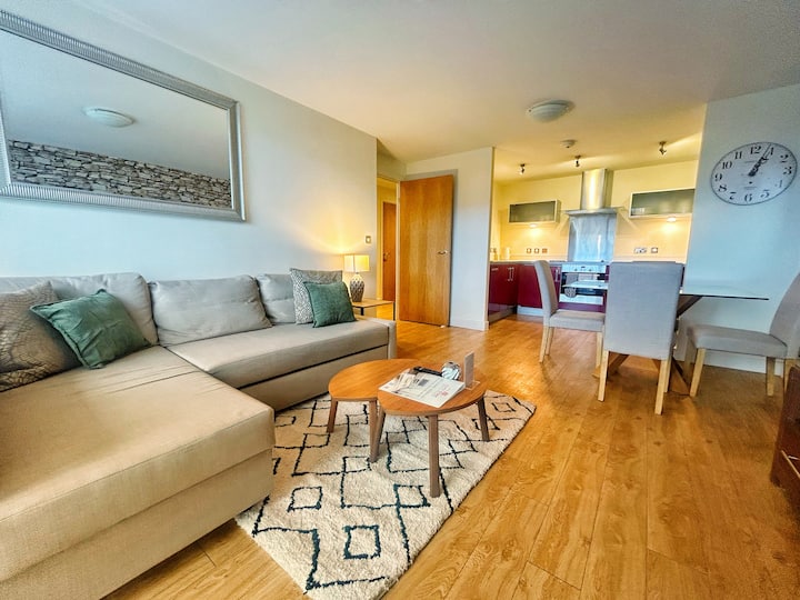 A City Stay - 2 Bed Apartment, Central Mk - Milton Keynes