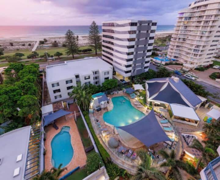 Apartment In Kirra - 2 Min Walk To The Beach - Coolangatta