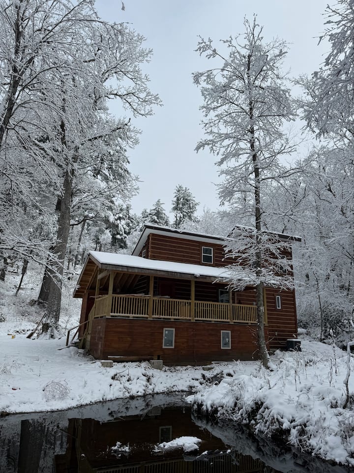 Cabin In The Woods - Boone, NC