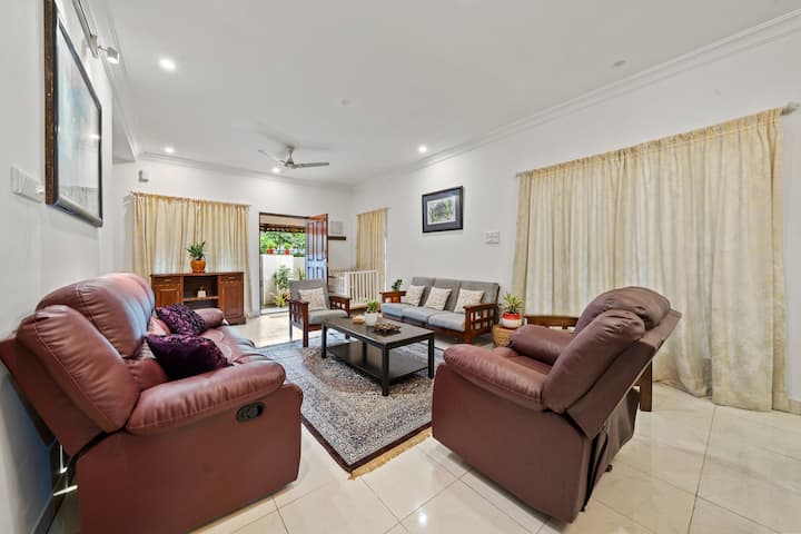 Cascade Castle 5bhk Villa With Terrace & Workspace - Bengaluru