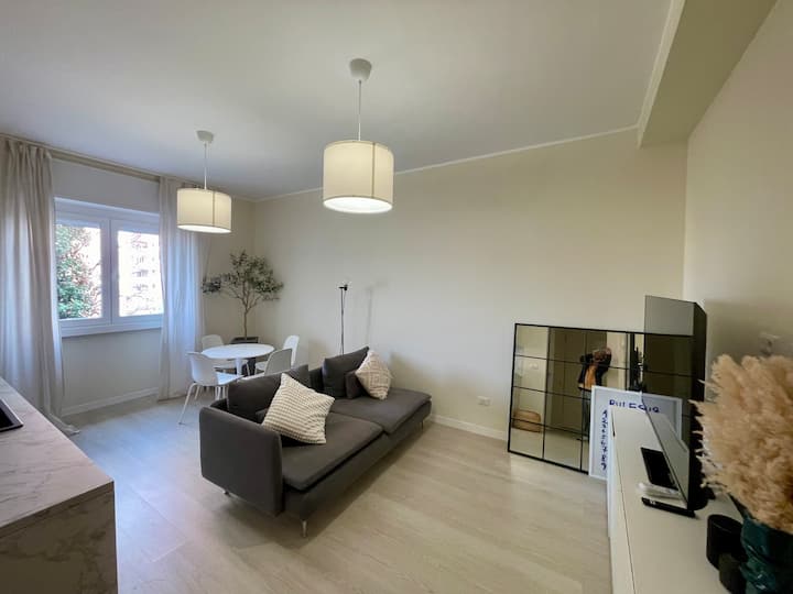 Nuovissimo Design Apartment In Bullona - Milan