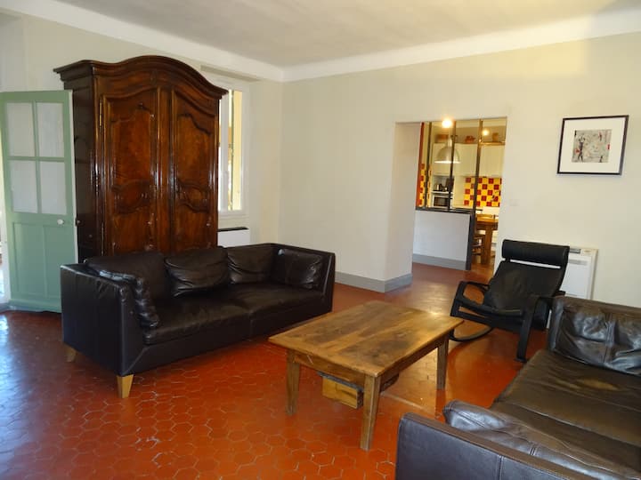 Bastide Provençale Climatisée, 5 Chambres, Piscine - Auriol