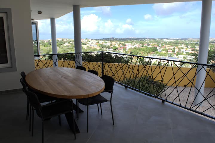 Anochíluz | Modern 3 - Slaapkamer Appartement - Curaçao