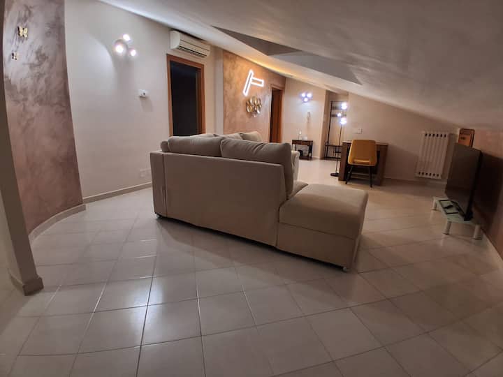 La Tana Del Lupo
Mansarda 5 Min Dal Centro - Avellino