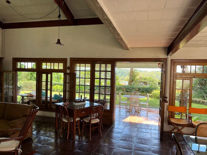 Ibiúna, Condomínio Fechado, Vista Para O Lago - Ibiúna