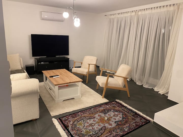 Moderne, Gemütliche Unterkunft Im Herzen Von Neuss - Neuss