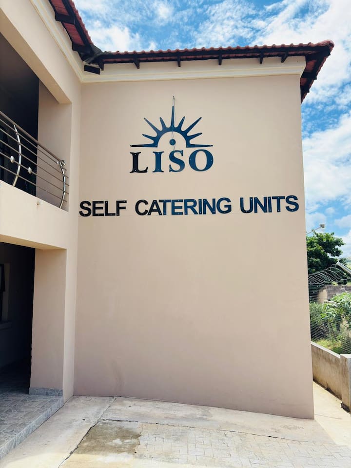 Relaxed & Affordable 2 Bedroom Apartment - Mount Frere