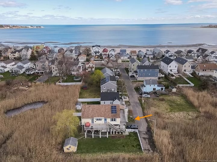 Stunning Sunsets & Coastal Charm - Milford, CT