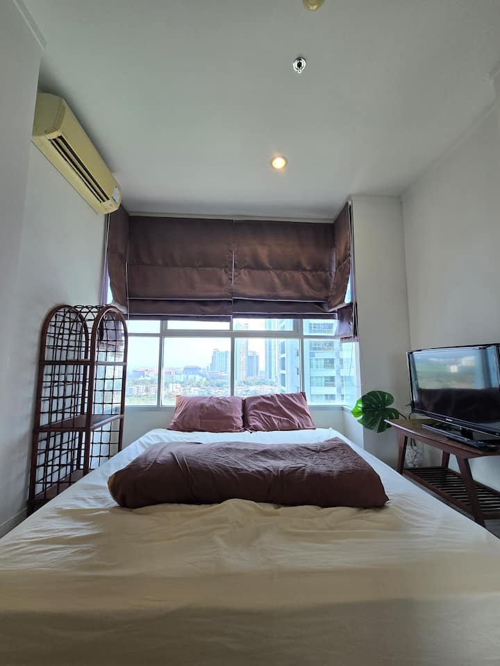 Beachside Condo, 15th Floor, Family-friendly - Pattaya