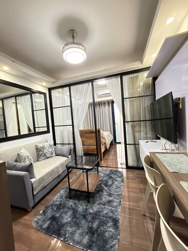 Elegant Cozy 1 Br; 300mbps Internet; Free Parking - Manille