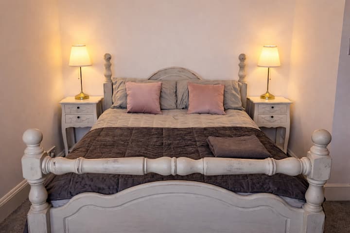 Cosy Bee Double Comfort Room - Shared Kitchen - Southbourne