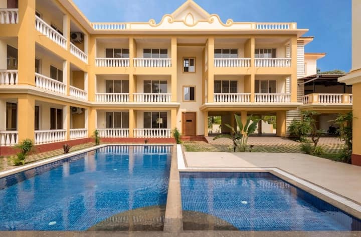 Spacious 3bhk By Auraya | Pool, Gym & Balconies - Goa