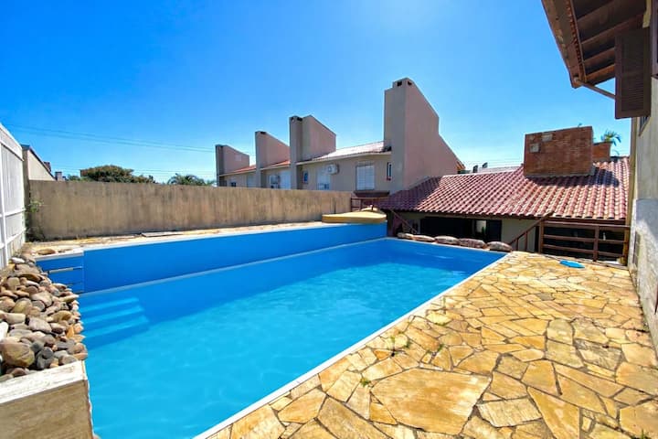 Casa Ampla Com Piscina A 2 Quadras Do Mar - Capão da Canoa