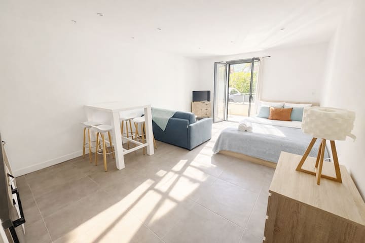 Appartement Avec Terrasse Et Parking à Corte (N°3) - Corte