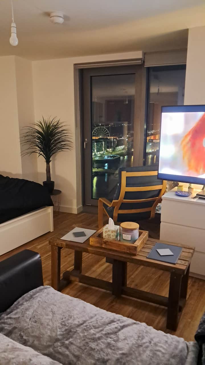 A Cosy Home In The Sky, City Views & Double Bed. - Liverpool