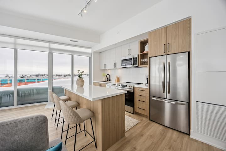 Harbourview Escapes | Top-floor Marina Views @ Fh - Innisfil