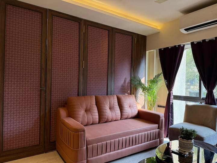 Cosy + Asthetic 1 Bhk Near Bkc, At Lbs Marg. - Bombay