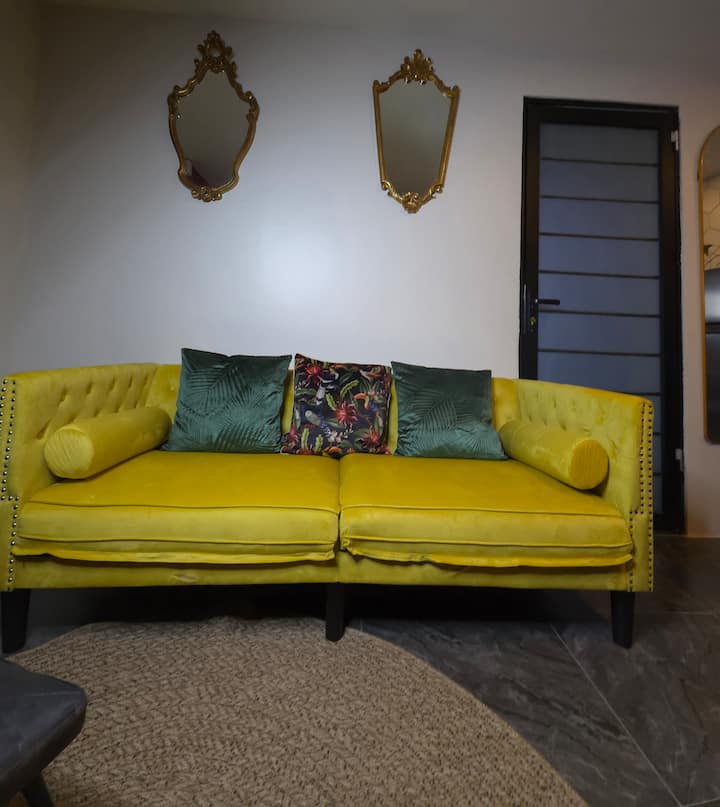 Colonial Wolf Studio In Paramaribo Noord - Paramaribo