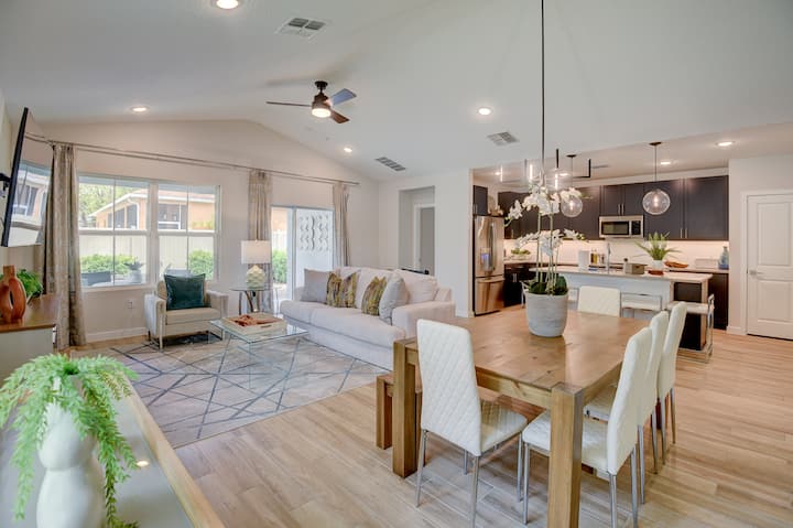 The Modern- 8 Mi To Beach; Stylish W/patio - Palm Coast, FL