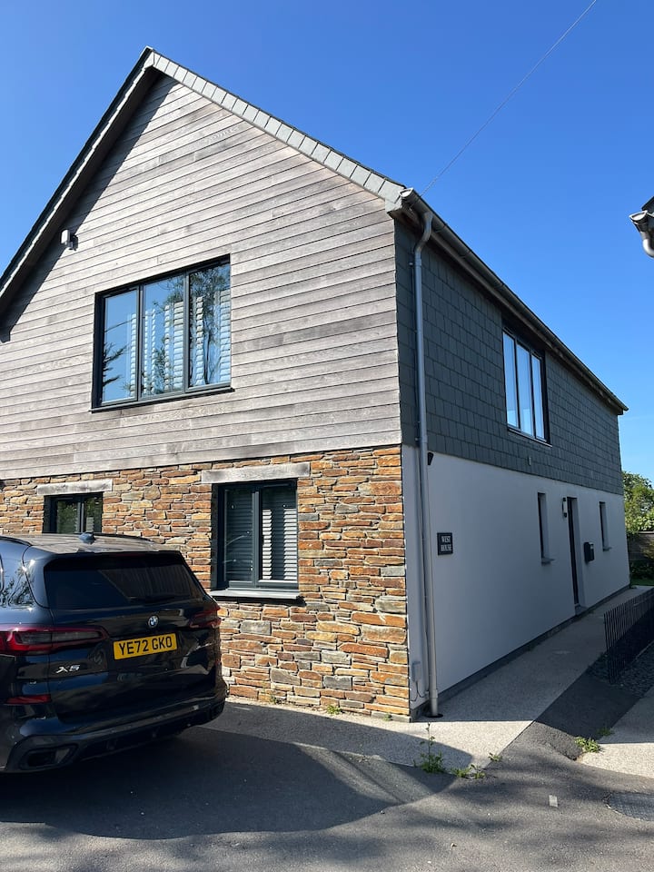 Stylish Modern Detached Village House - Padstow