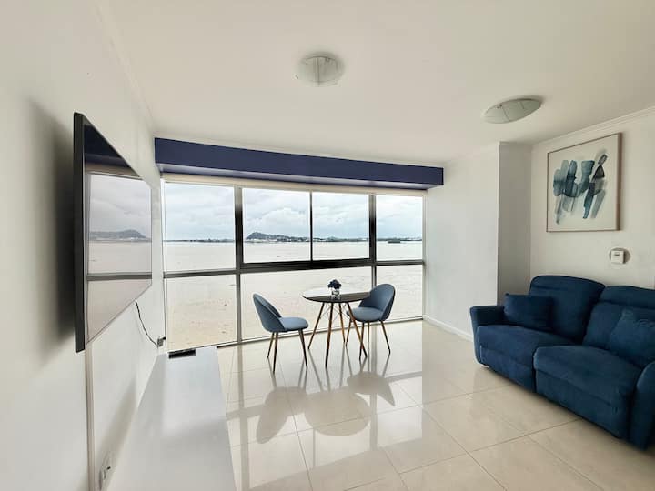 Suite P4 En Puerto Santa Ana (Desayuno Incluido) - Guayaquil