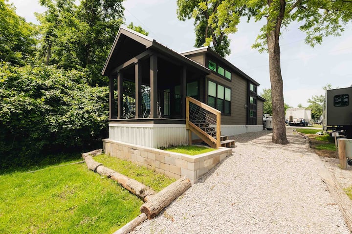 Modern Tiny Home | Quiet Getaway Near Columbus - Galena, OH