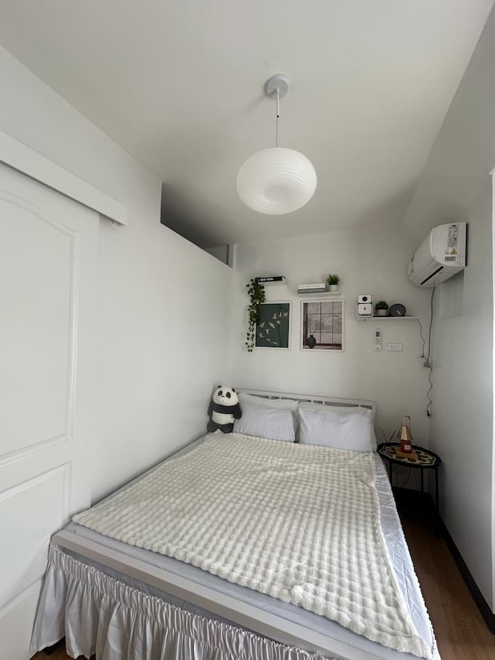The Banghaus – Cozy Modern Retreat - Imus
