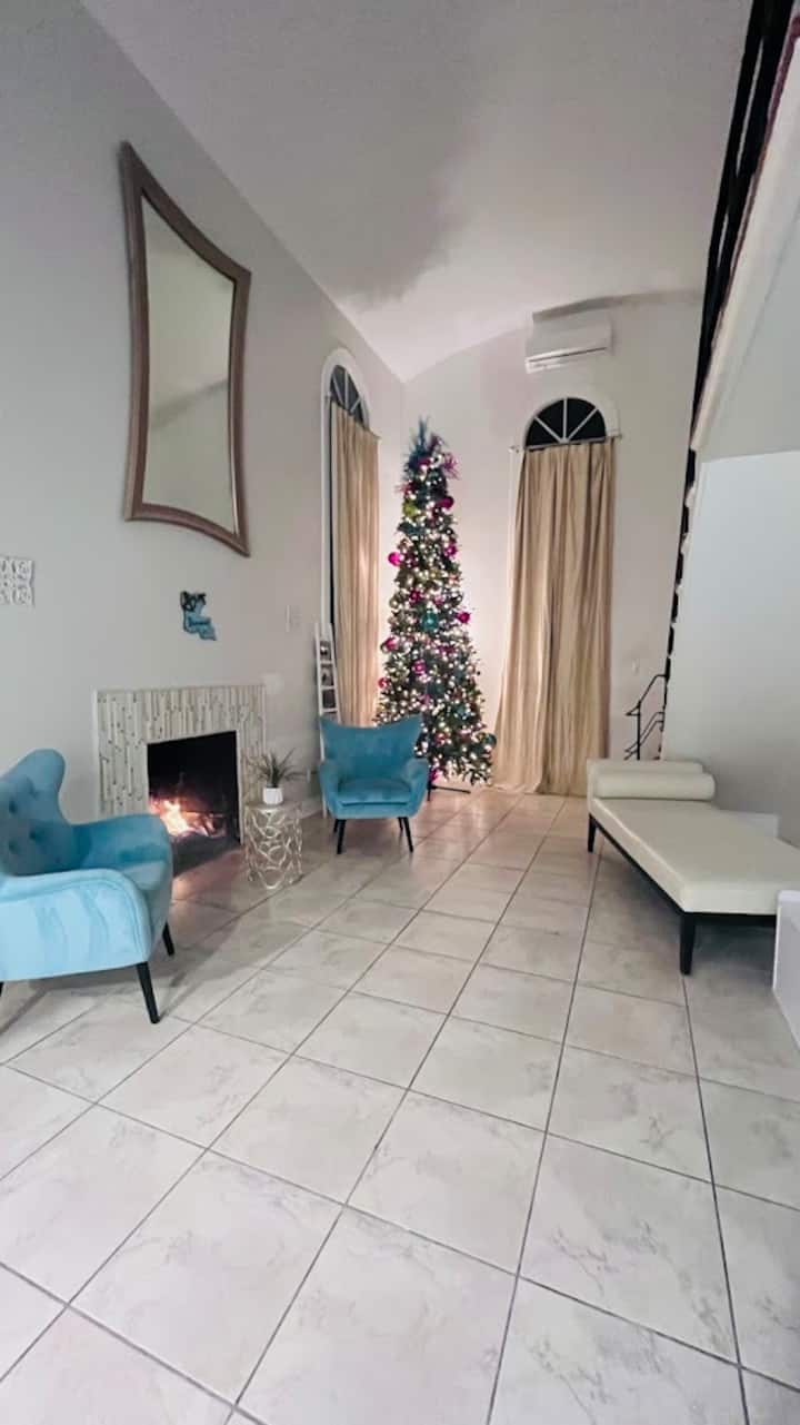 Just Listed: 3br/2.5ba Uptown Home 1mi To Parades! - Metairie, LA